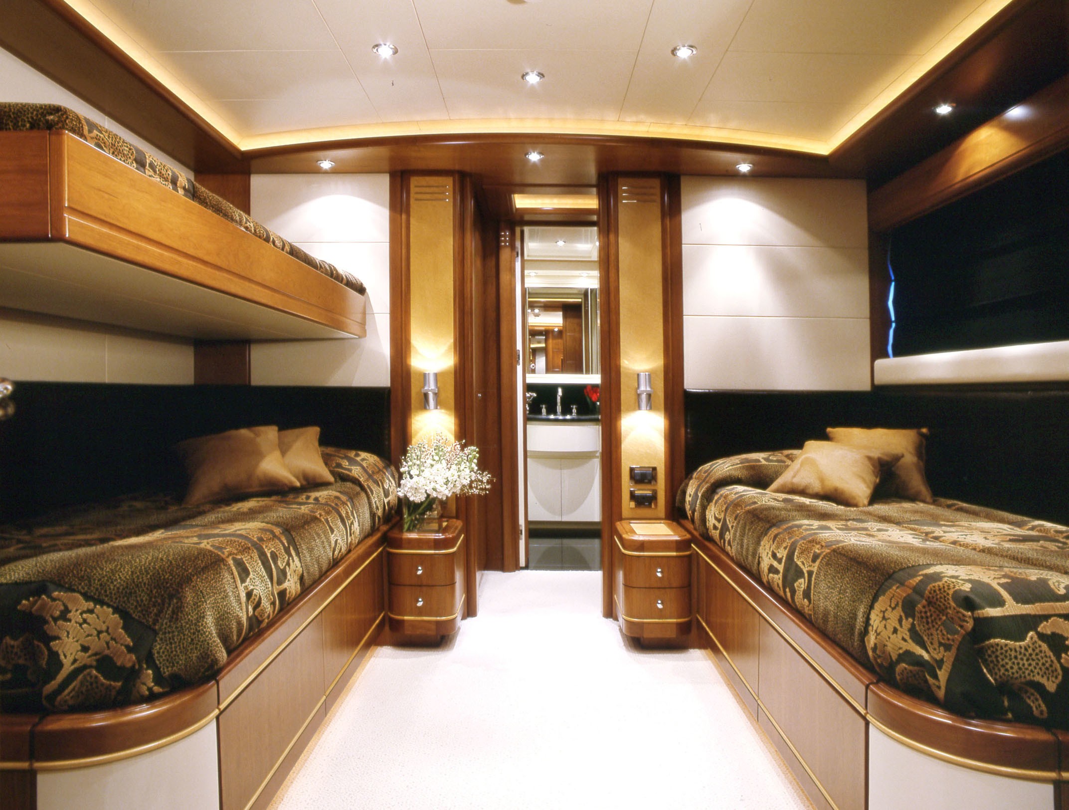 Yacht BUNKER, CRN Ancona | CHARTERWORLD Luxury Superyacht Charters